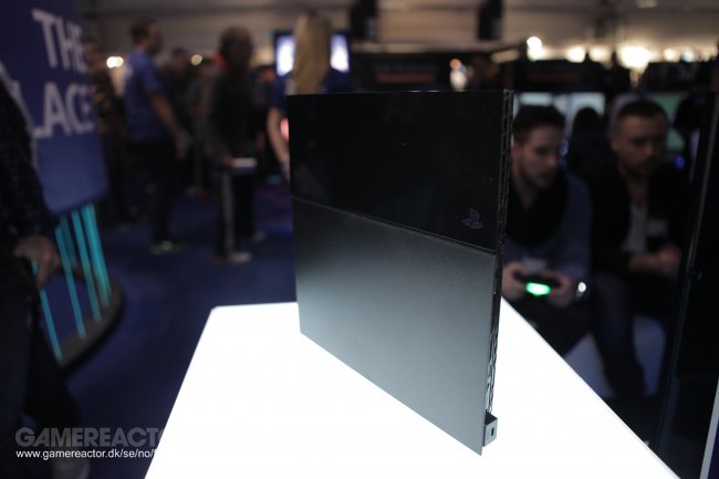 PlayStation 4 vista de todos os ângulos - - Gamereactor