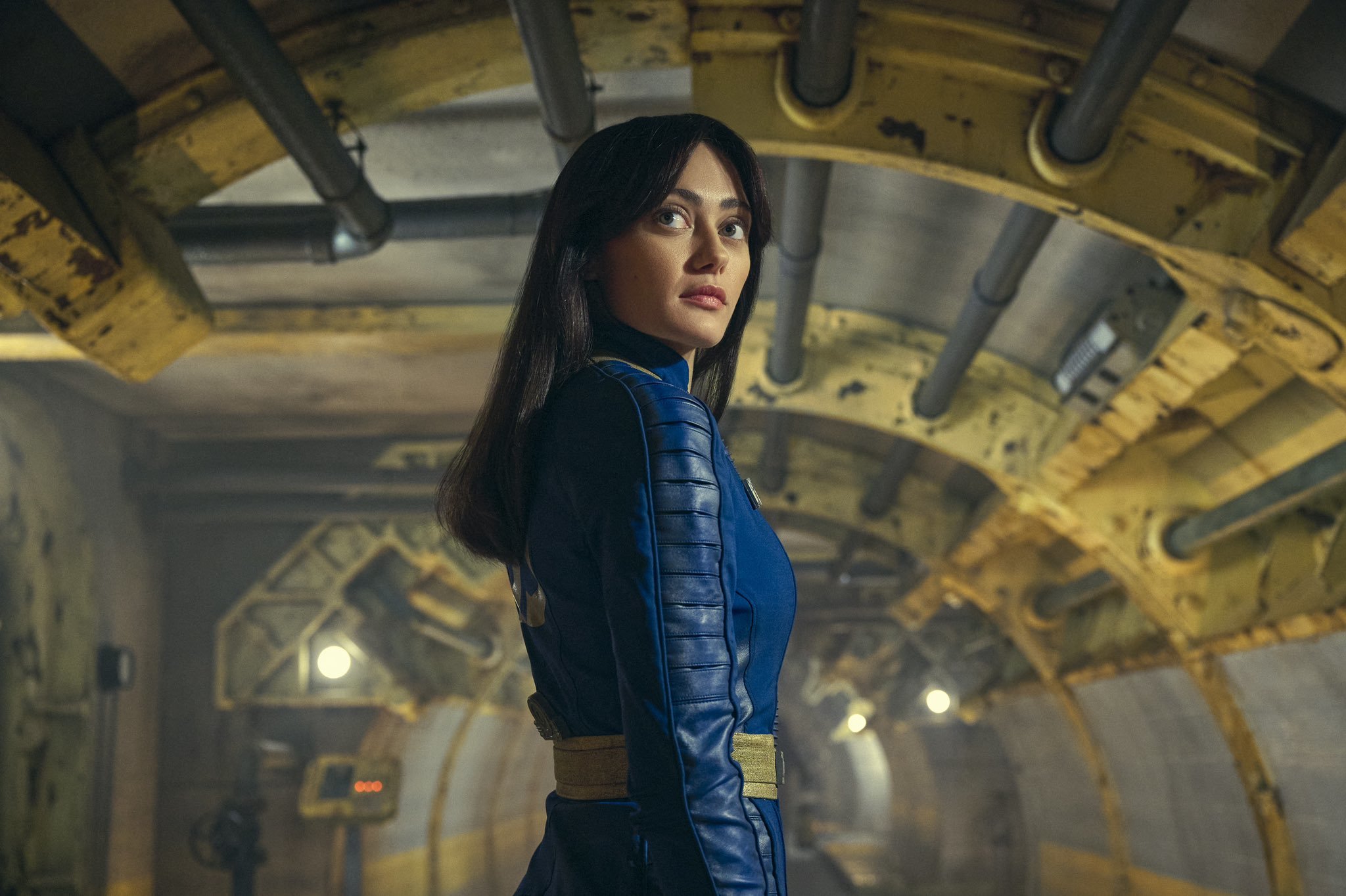 Amazon compartilha novo visual da personagem de Ella Purnell em Fallout - Fallout (Amazon ...
