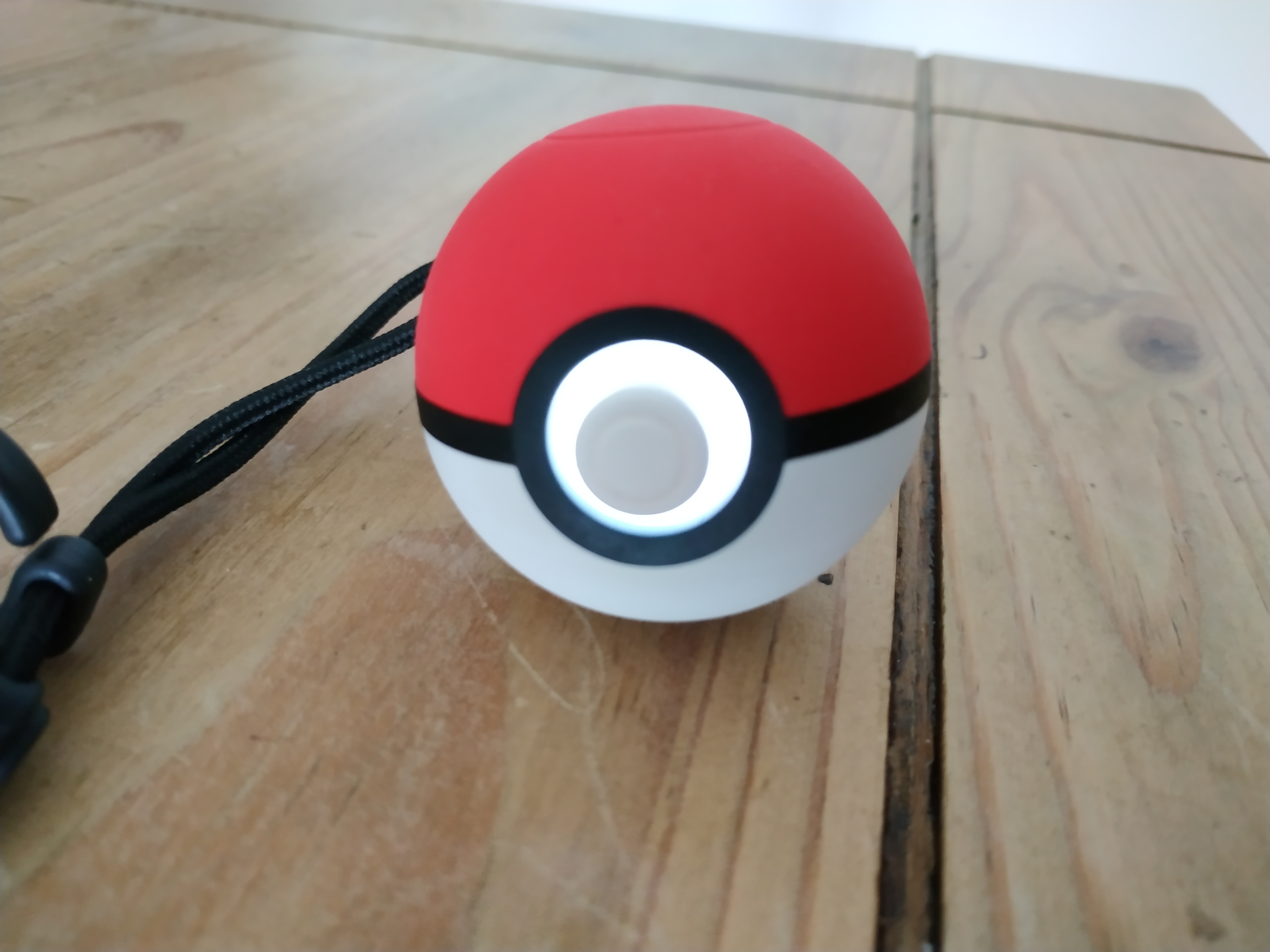 Guia da Poké Ball Plus de Pokémon Let's Go - Pokémon: Let's Go Pikachu ...