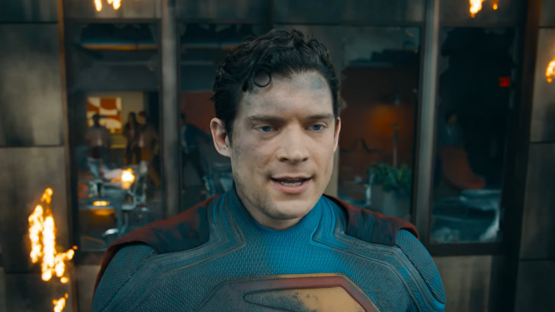 Superman de James Gunn atordoa em trailer cheio de ação