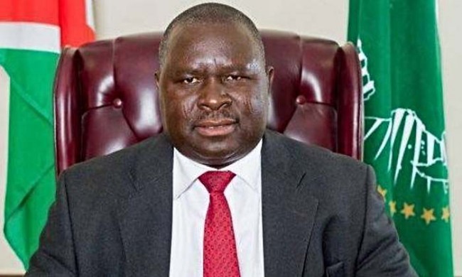 Quem é Adolf Hitler Uunona? O político namibiano deve ser reeleito em ...