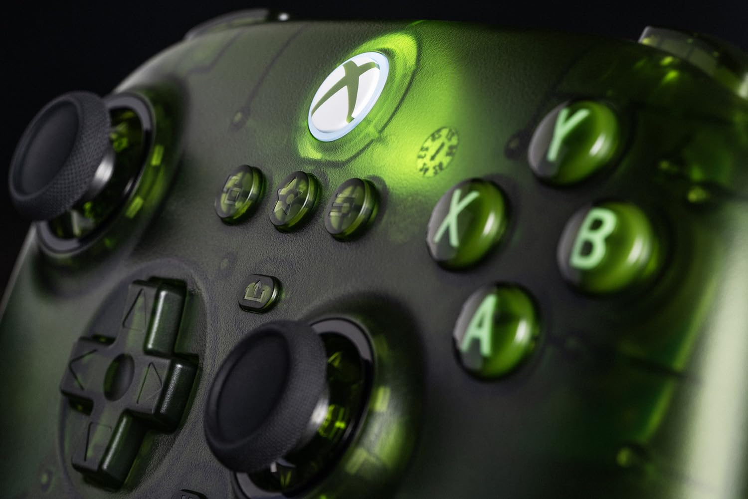 8BitDo anuncia um controle retrô Xbox verde transparente - - Gamereactor