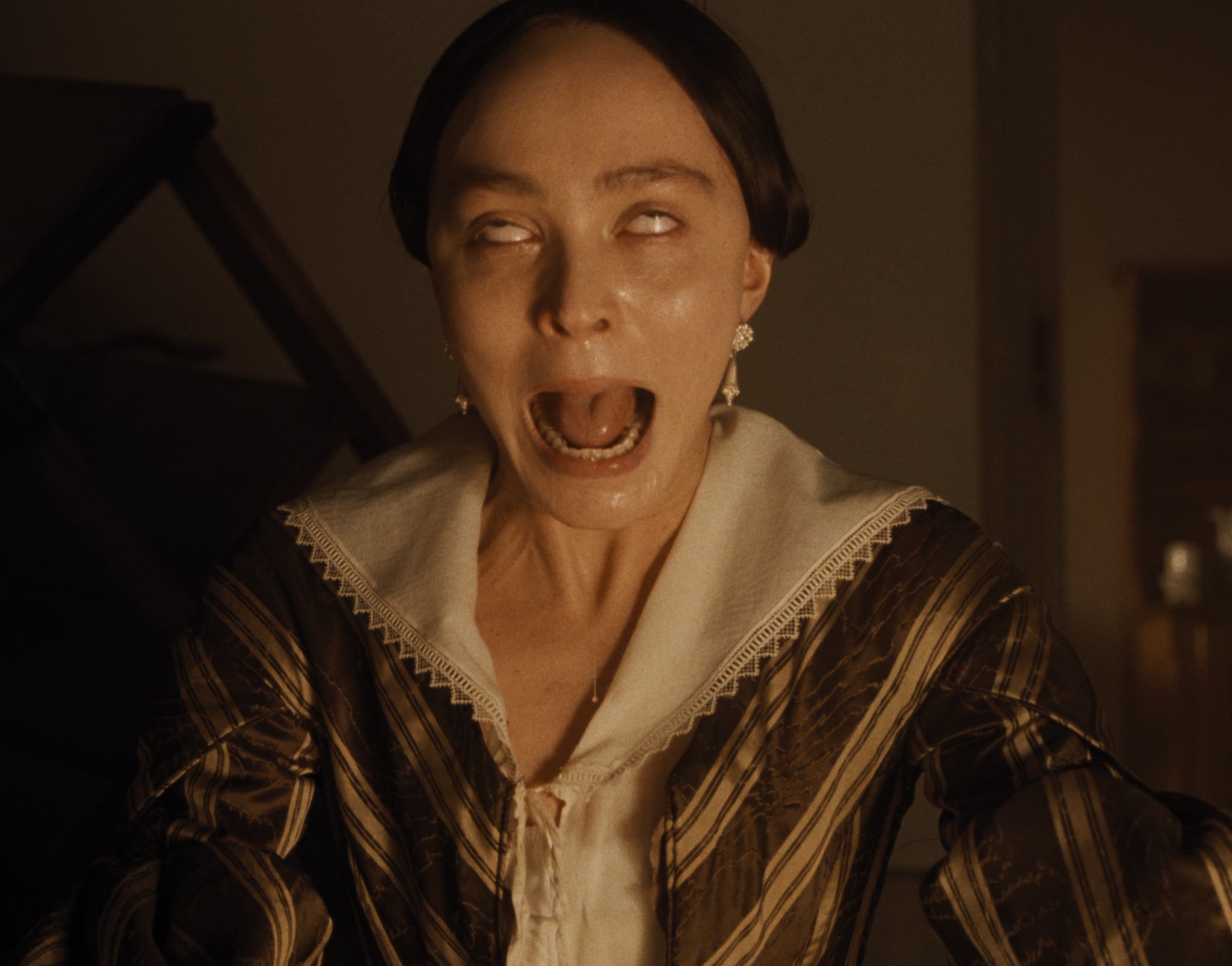 Lily-Rose Depp usou um livro sobre despertar sexual demoníaco para se ...