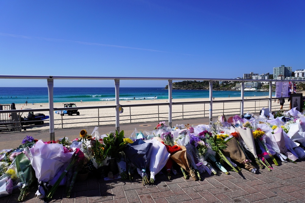 Natal em Bondi Beach se apagava enquanto australianos lamentavam o ...